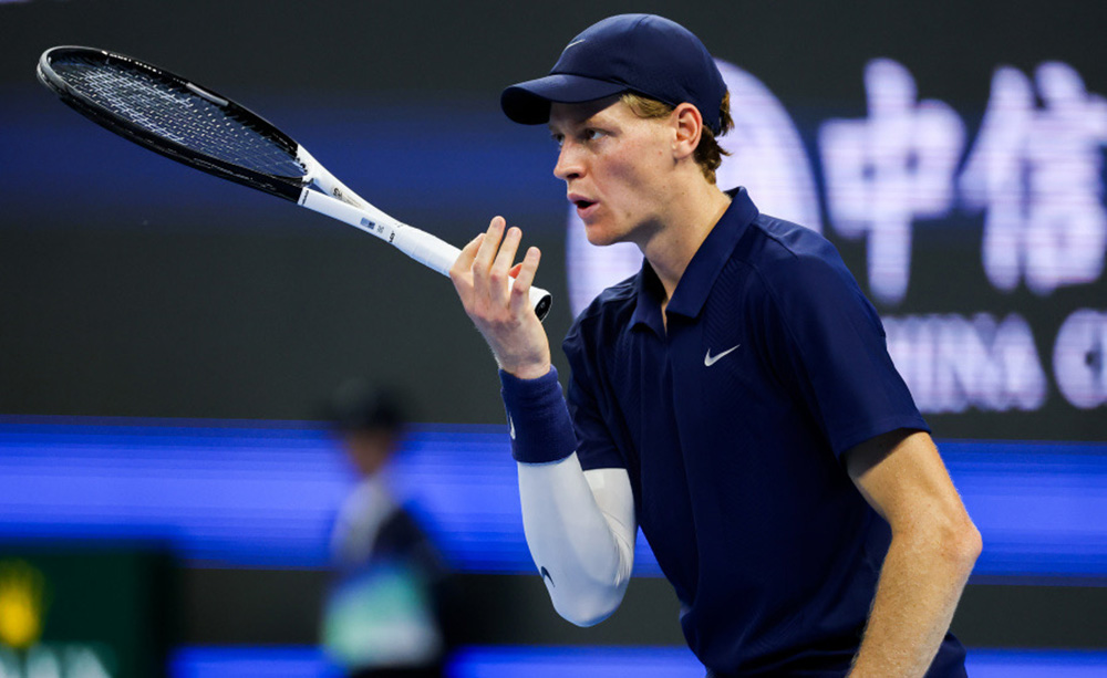 Sinner in allenamento a Dubai con Simona Halep (VIDEO)